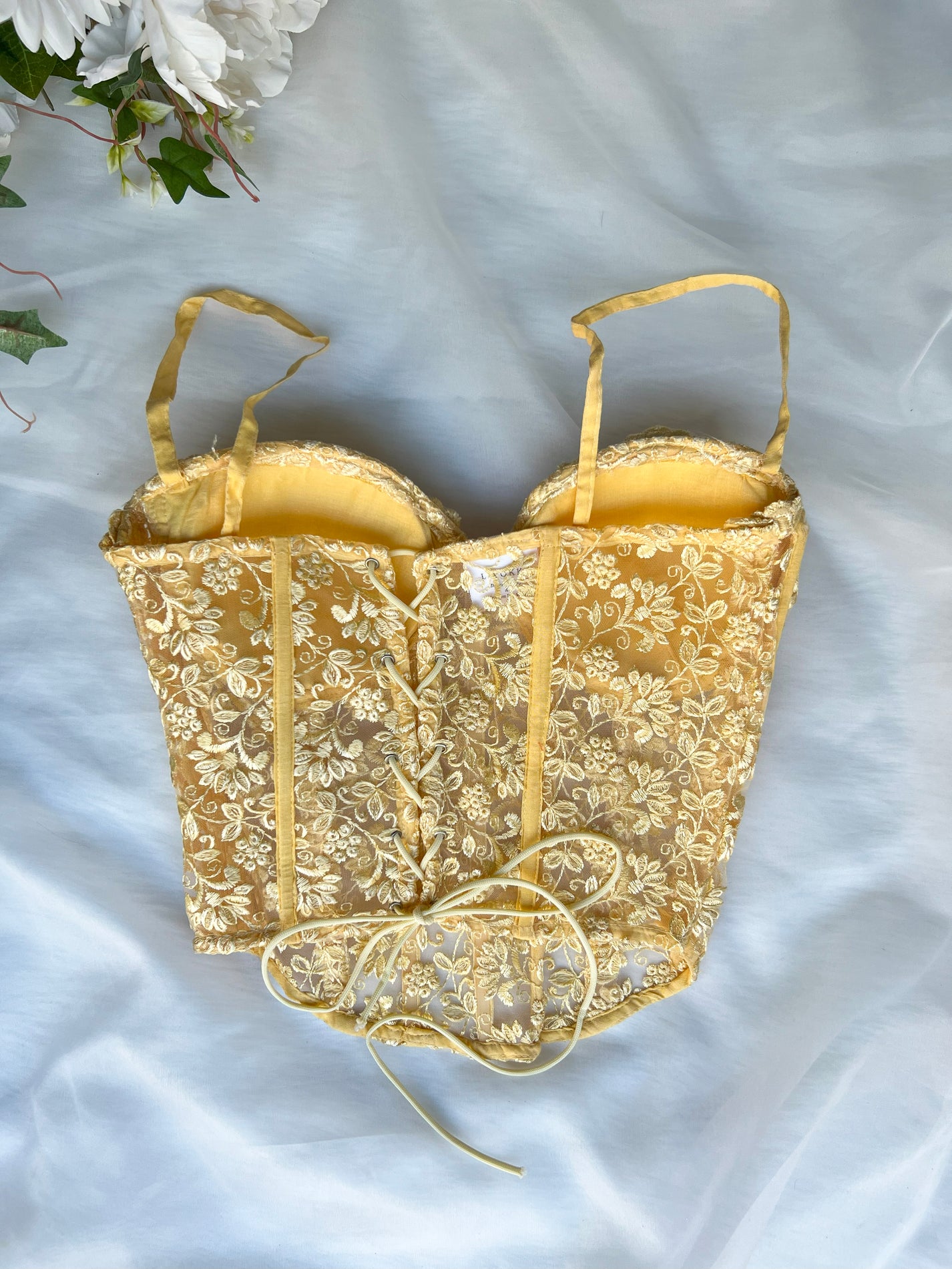 Yellow Lacey corset with straps – Liyokki